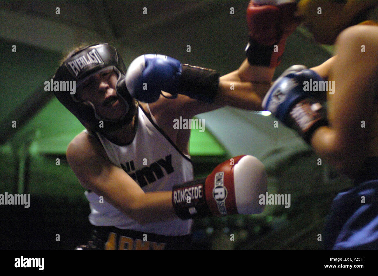 Army boxing hi-res stock photography and images - Alamy