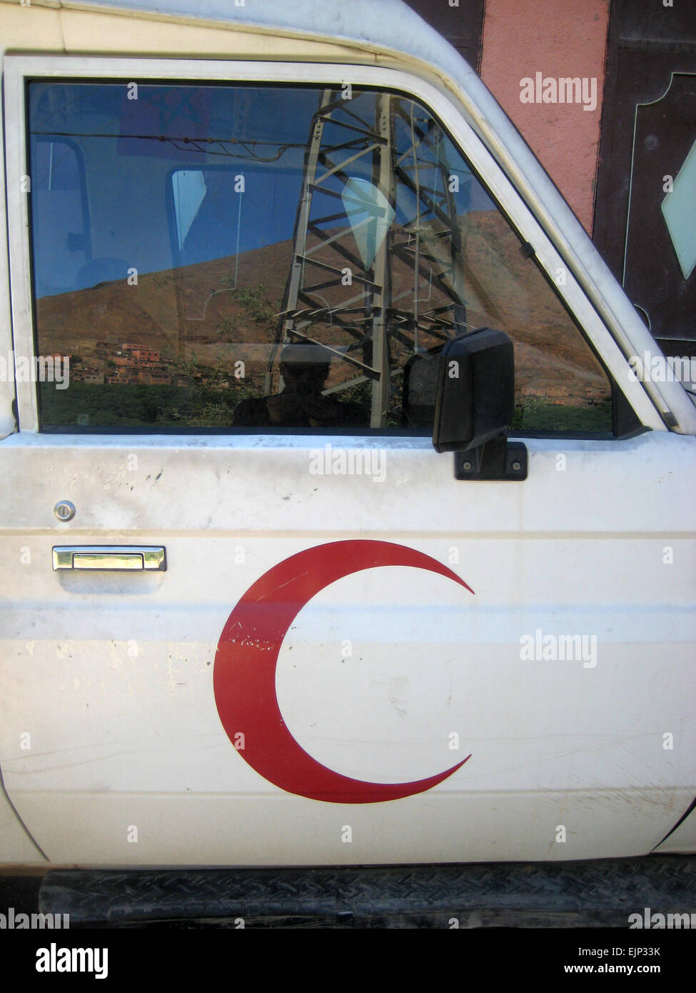 Red Crescent emergency van Stock Photo - Alamy