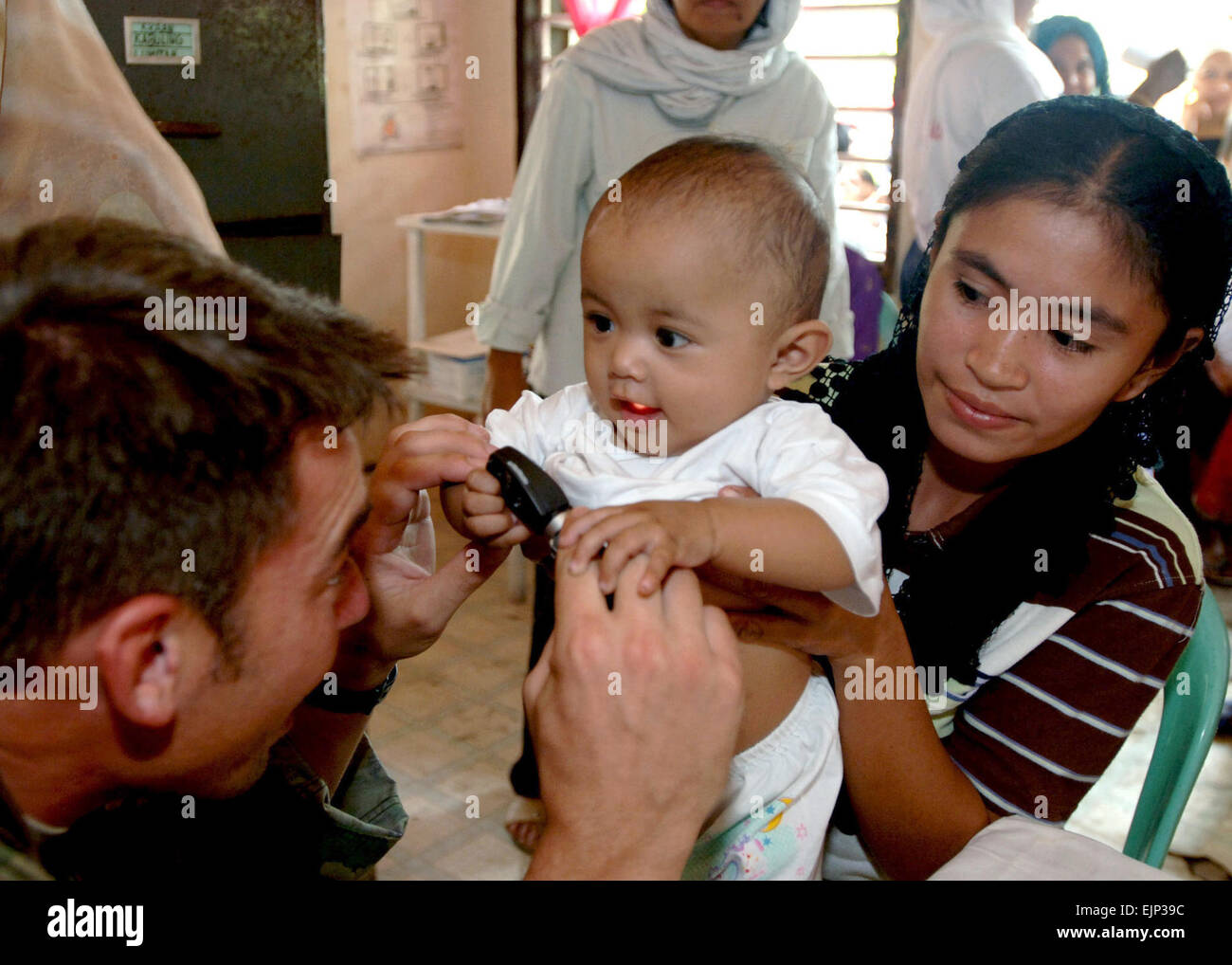 U.S. Army Sgt. 1st Class Brandon Glaser, from 2nd Battalion, 1st ...