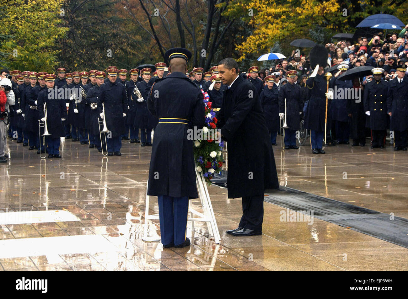 President Barack Obama lays a wreath at the Tomb of the Unknowns on ...