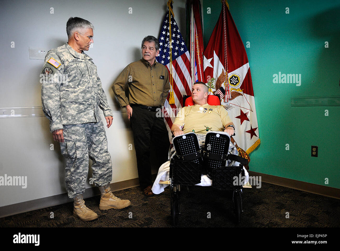 Gen. George W. Casey Jr., Army Chief of Staff, presented a Purple Heart ...