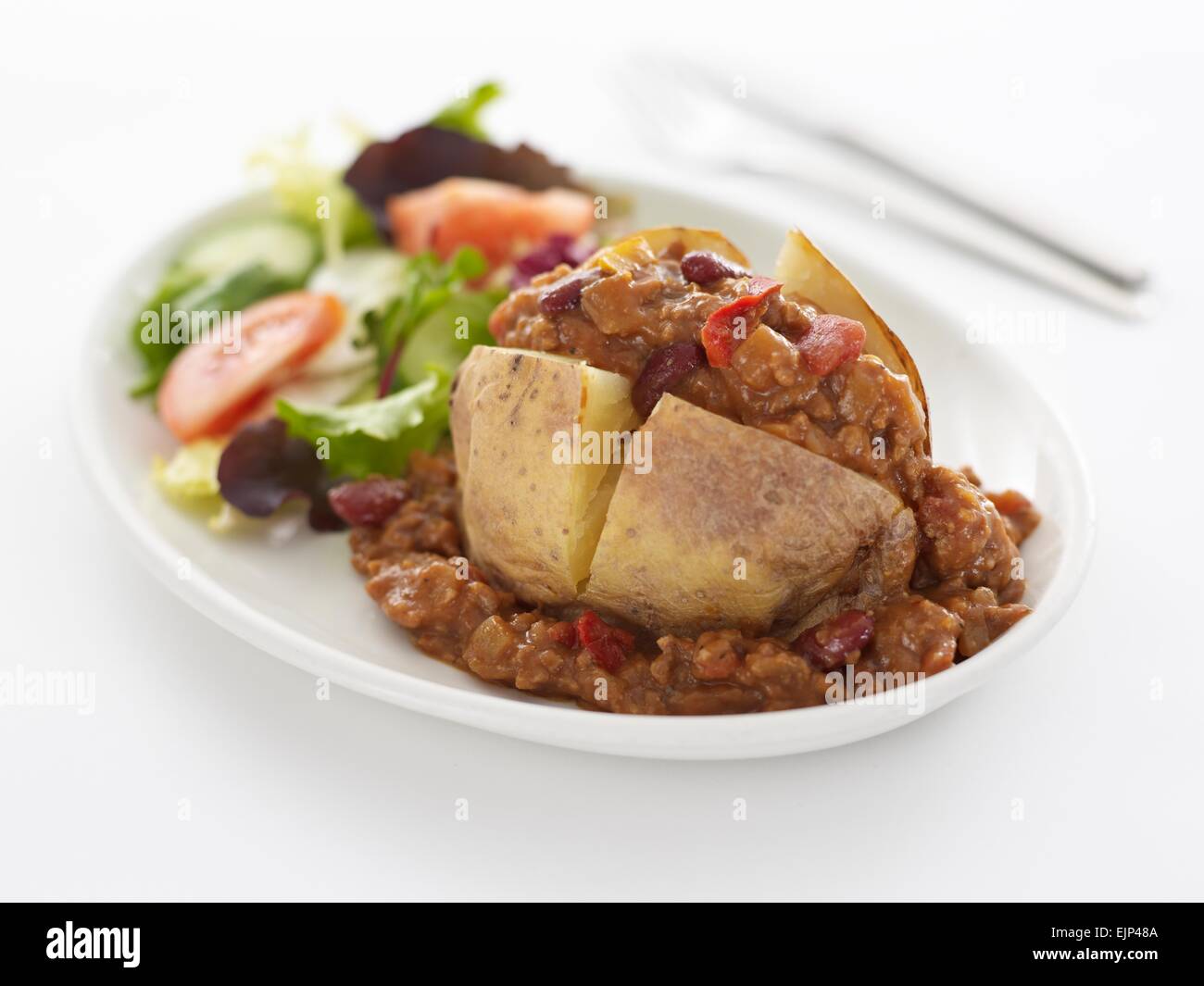 baked potato and chilli Stock Photo - Alamy
