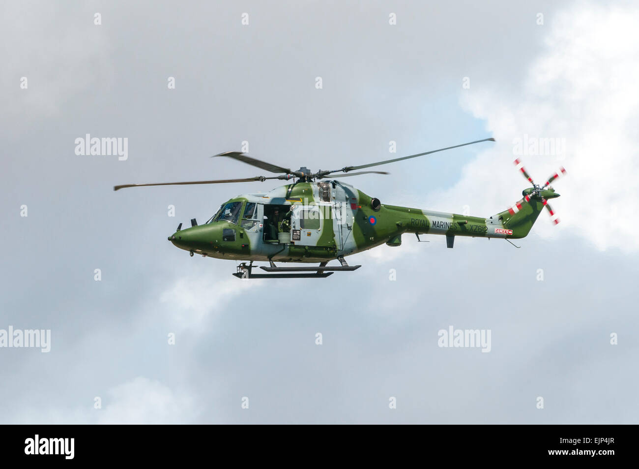 Royal Marines Lynx AH7 Helicopter Stock Photo - Alamy