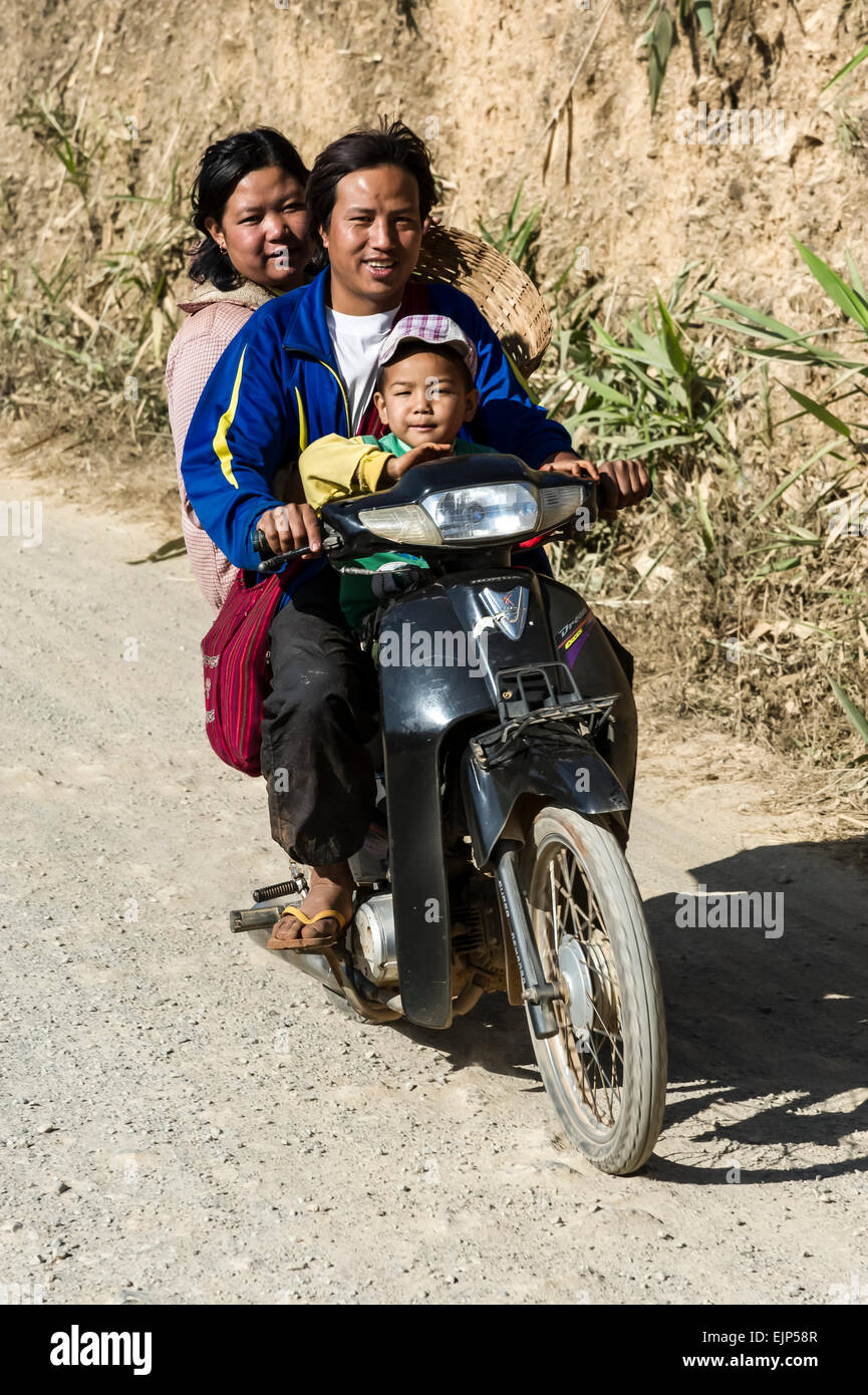 Scenes of rural Myanmar people at work Stock Photo - Alamy