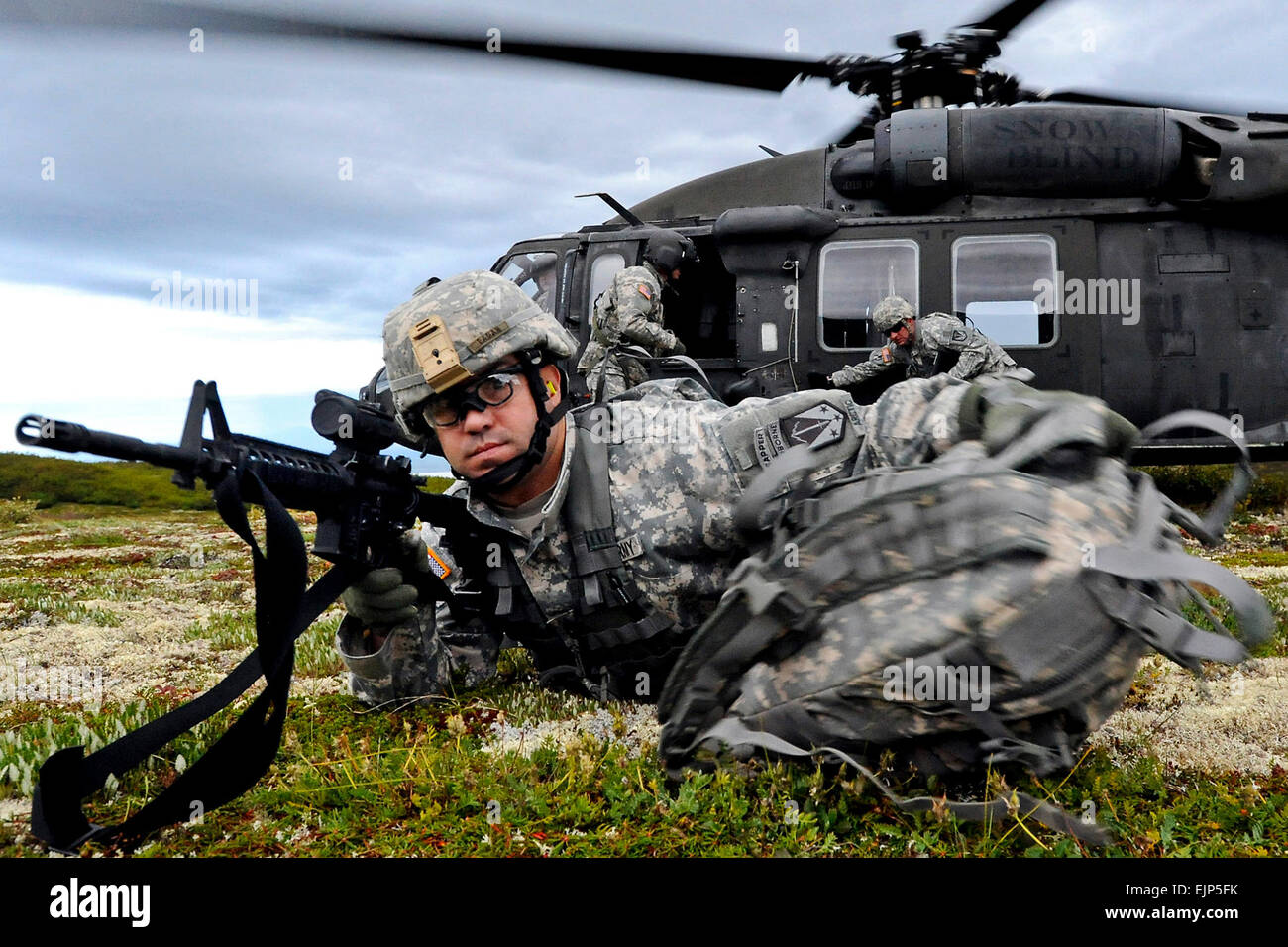 Heliborne insertion hi-res stock photography and images - Alamy