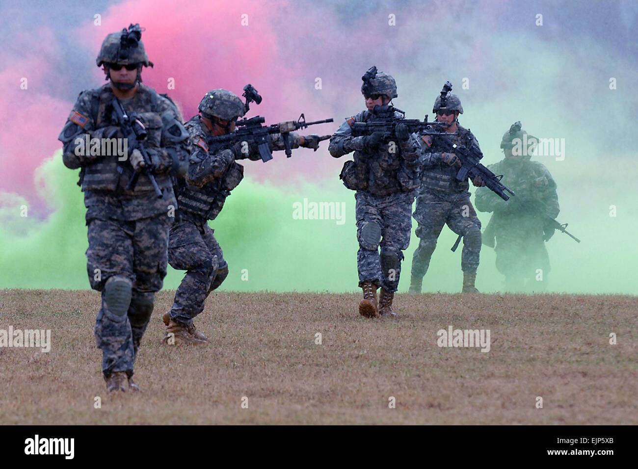 Soldiers of the 1st Battalion, 296th Infantry Regiment, Puerto Rico ...