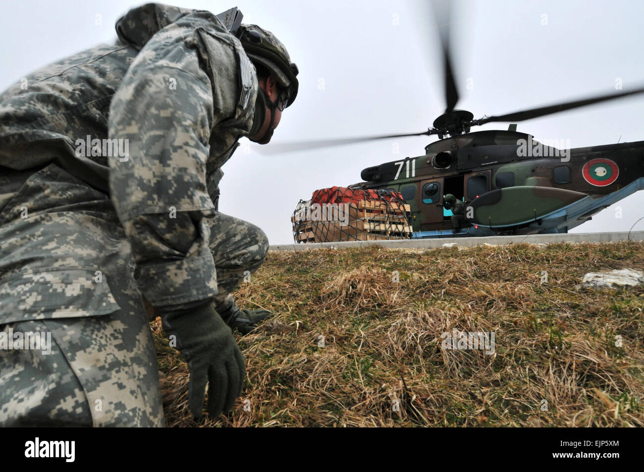 Cougar helicopter hi-res stock photography and images - Alamy