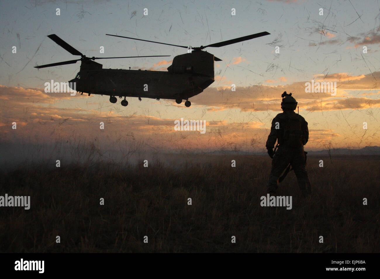 The us army basic airborne course hi-res stock photography and images ...