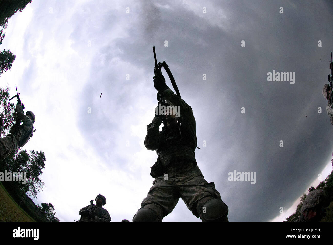U S Army Paratroopers With The 82nd Airborne Divisions 1st Brigade