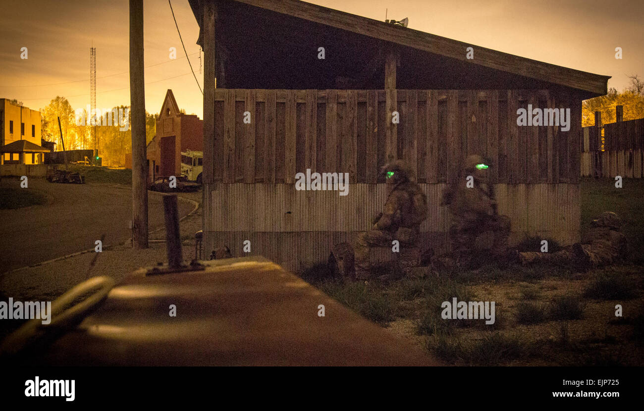 U.S. Army Rangers from Alpha Company, 3rd Battalion, 75th Ranger ...