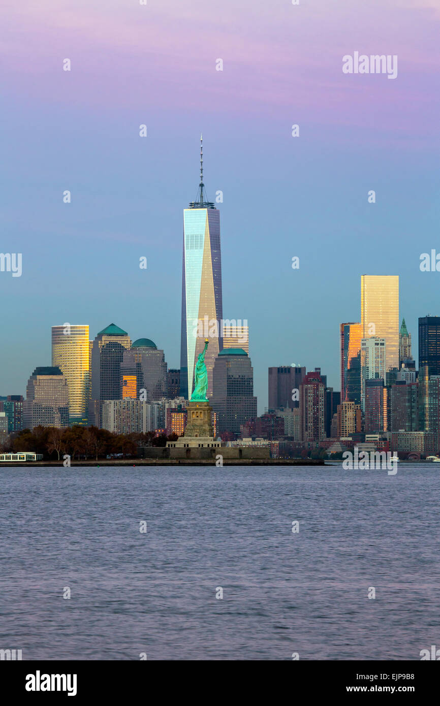 One world center liberty hi-res stock photography and images - Alamy