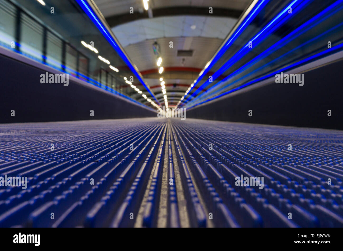 Travellator hi-res stock photography and images - Alamy