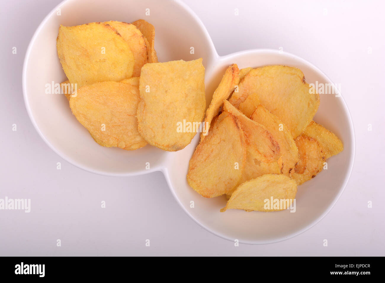 Close-up of fresh, crispy potato chips Stock Photo - Alamy