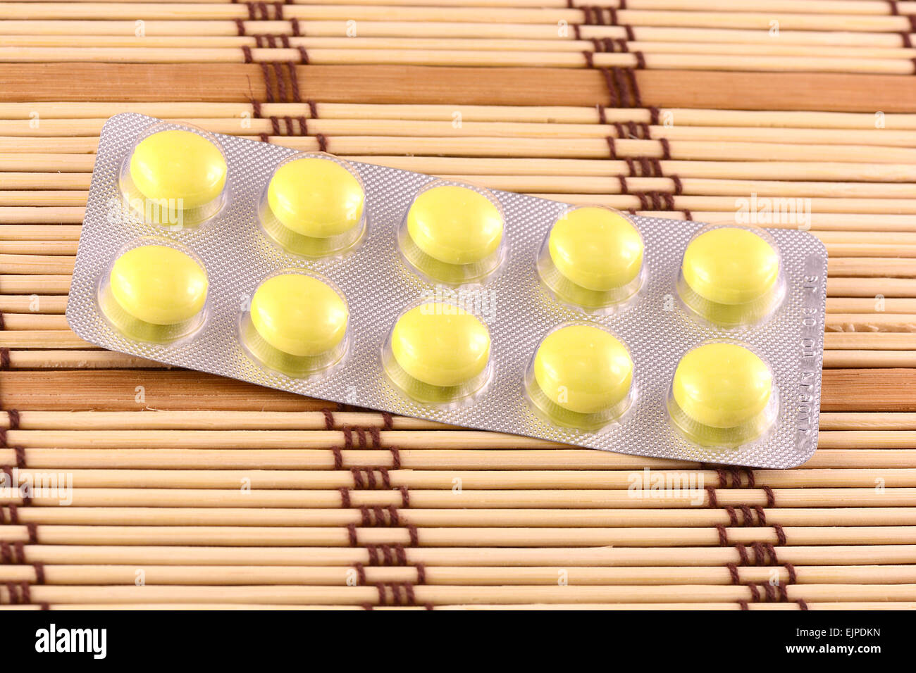 Medicinal pills piled up a bunch of closeup Stock Photo - Alamy