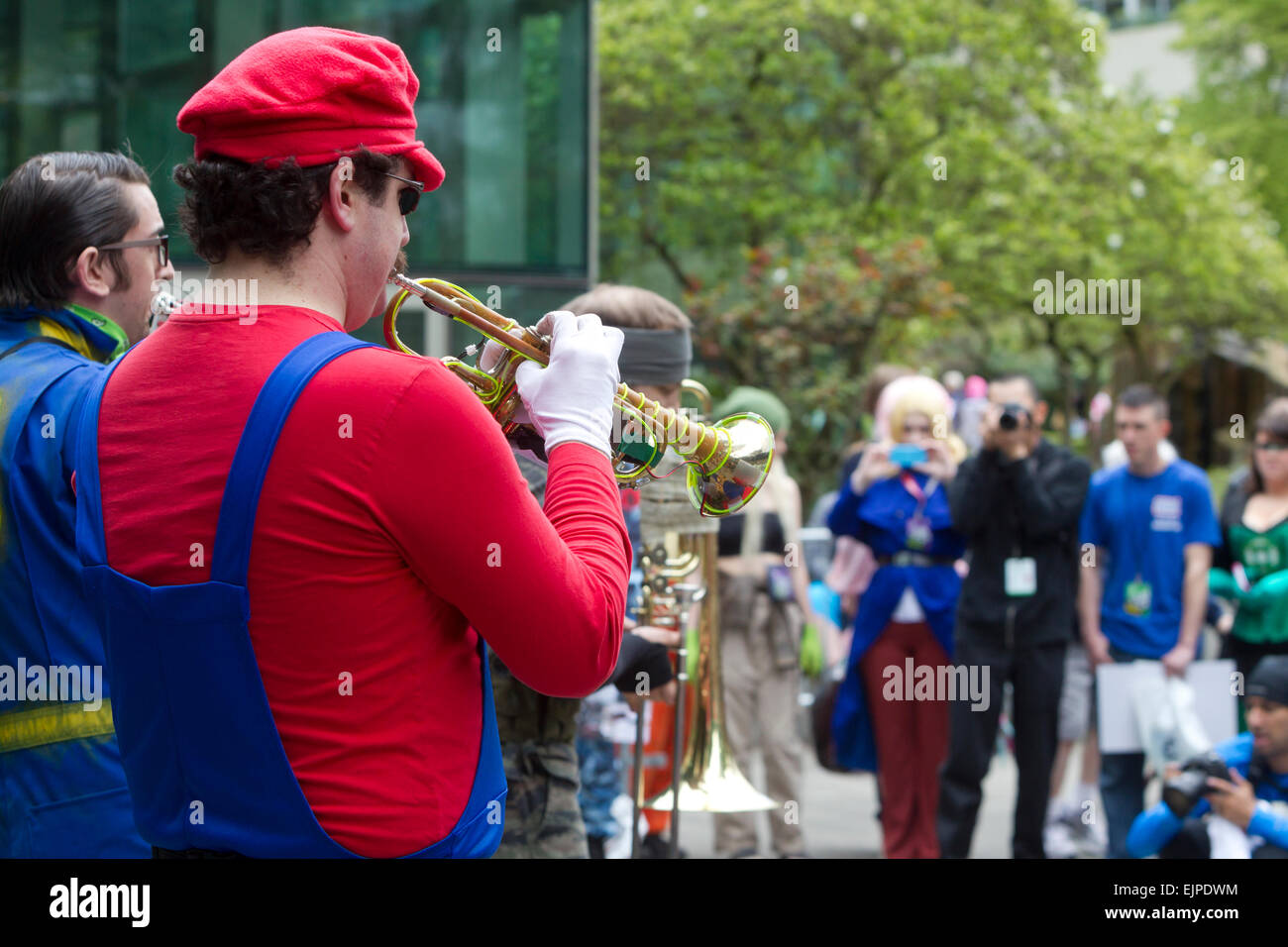 Comicon crowd hi-res stock photography and images - Alamy