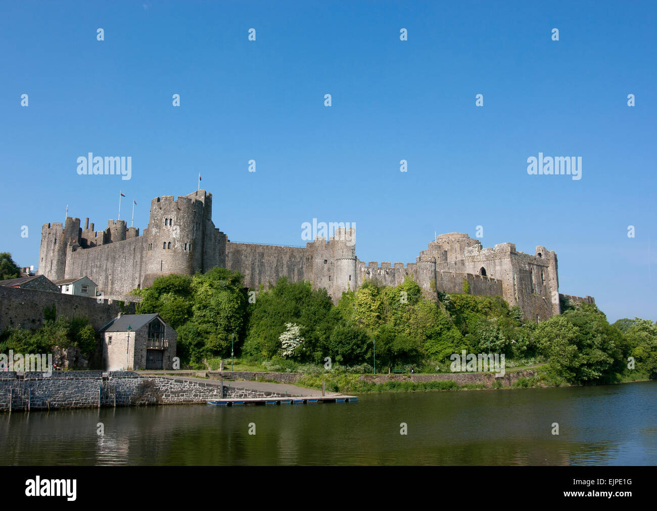 Pembroke Castle, Pembrokeshire, Wales on River Cleddau Stock Photo - Alamy