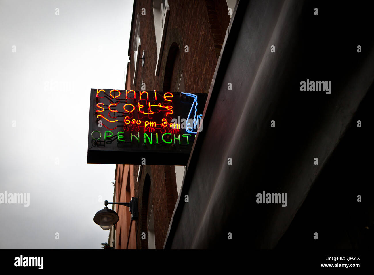 Jazz bar club neon sign exterior hi-res stock photography and images ...