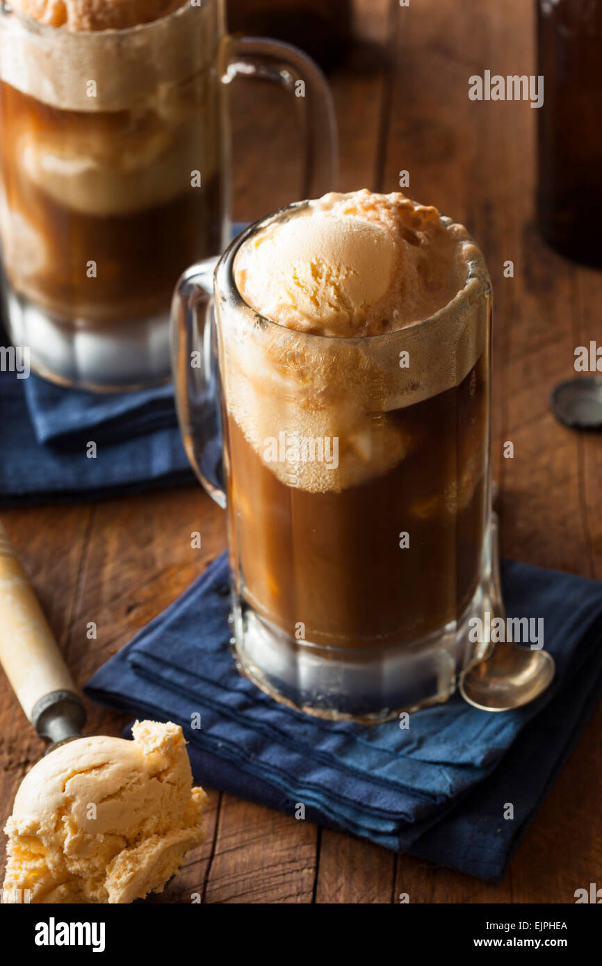 Refreshing Root Beer Float with Vanilla Ice Cream Stock Photo - Alamy