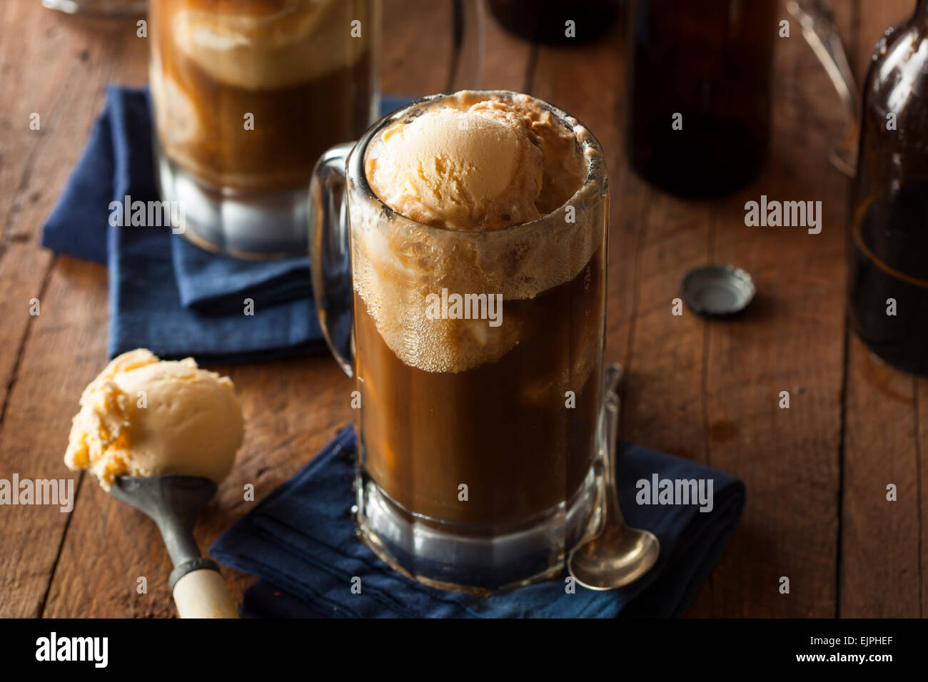 Refreshing Root Beer Float with Vanilla Ice Cream Stock Photo - Alamy