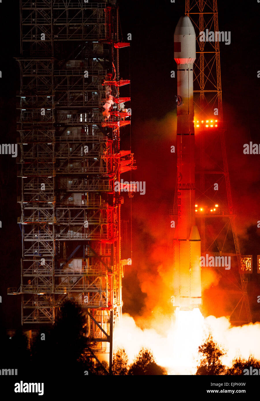 Launch Coverage High Resolution Stock Photography and Images - Alamy