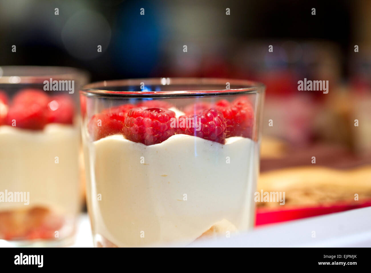 Raspberries in cream hi-res stock photography and images - Alamy