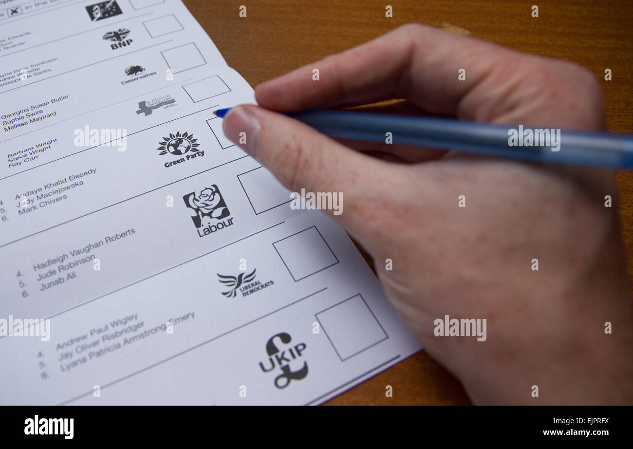 Election Paper Hi res Stock Photography And Images Alamy election-paper-hi-res-stock-photography-and-images-alamy