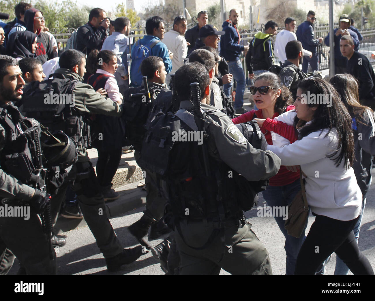 Israel palestinian argue hi-res stock photography and images - Alamy