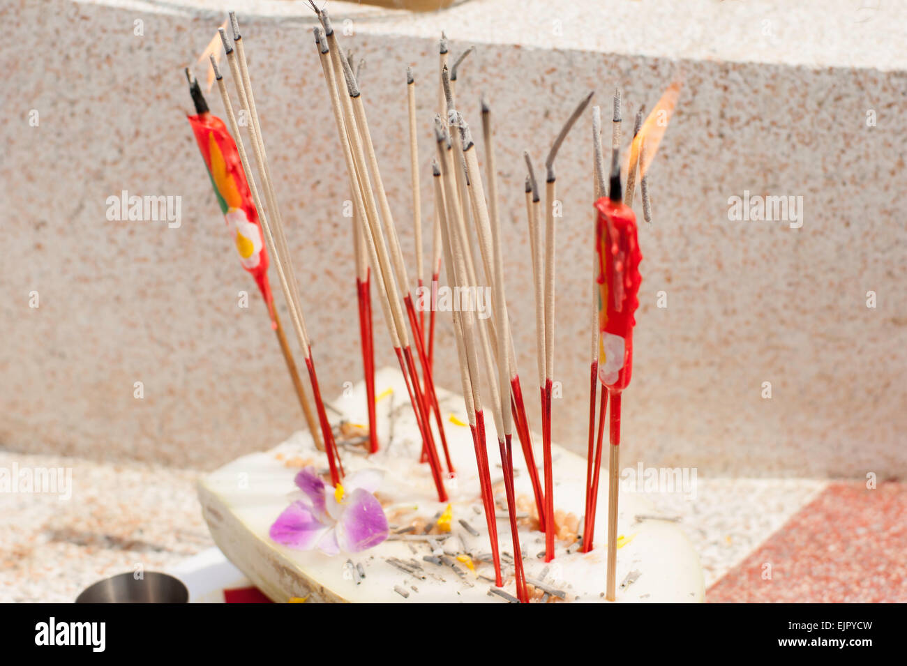 Offering oblation hi-res stock photography and images - Alamy