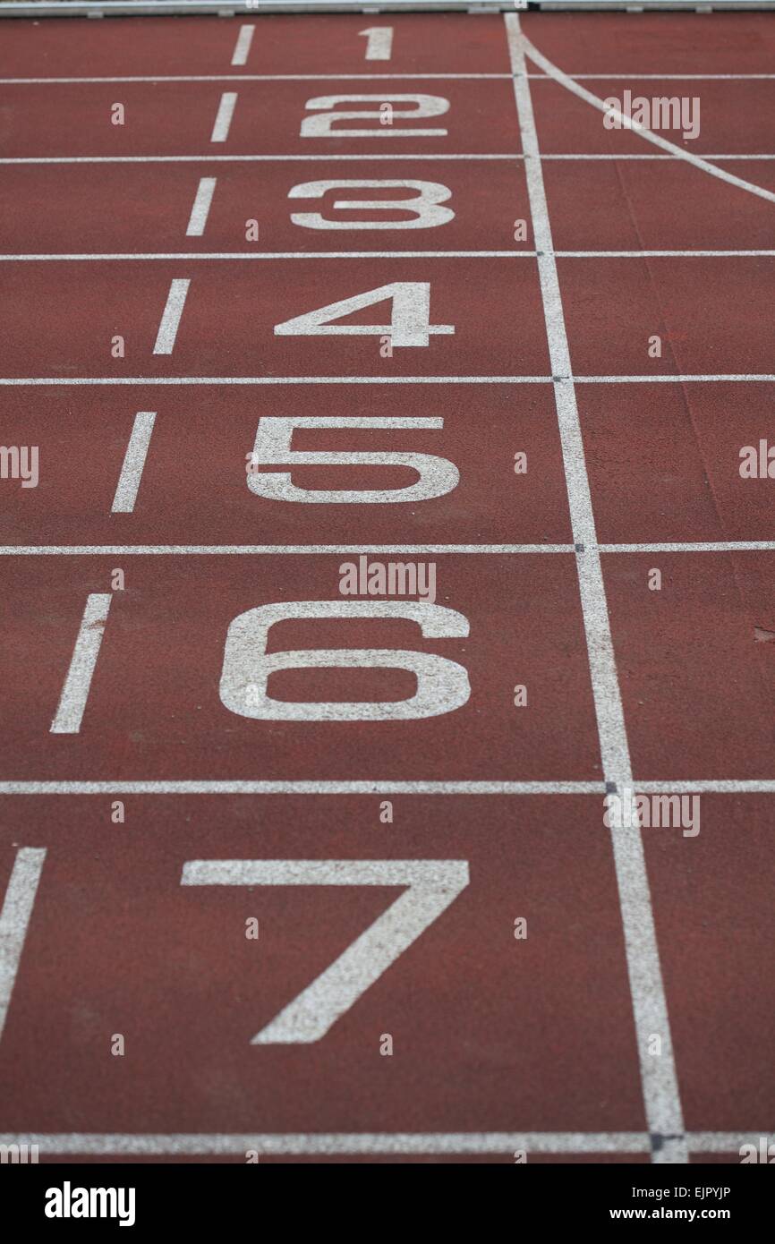 Start line on a running track hi-res stock photography and images - Alamy