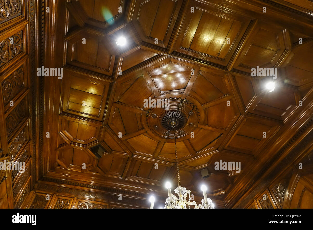 Bradford city hall interior hi-res stock photography and images - Alamy