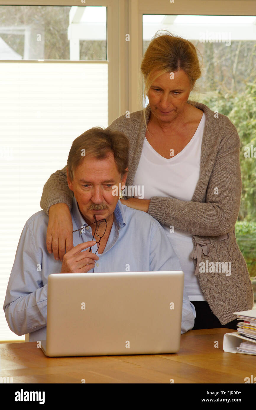 Best ager couple home office hi-res stock photography and images - Alamy