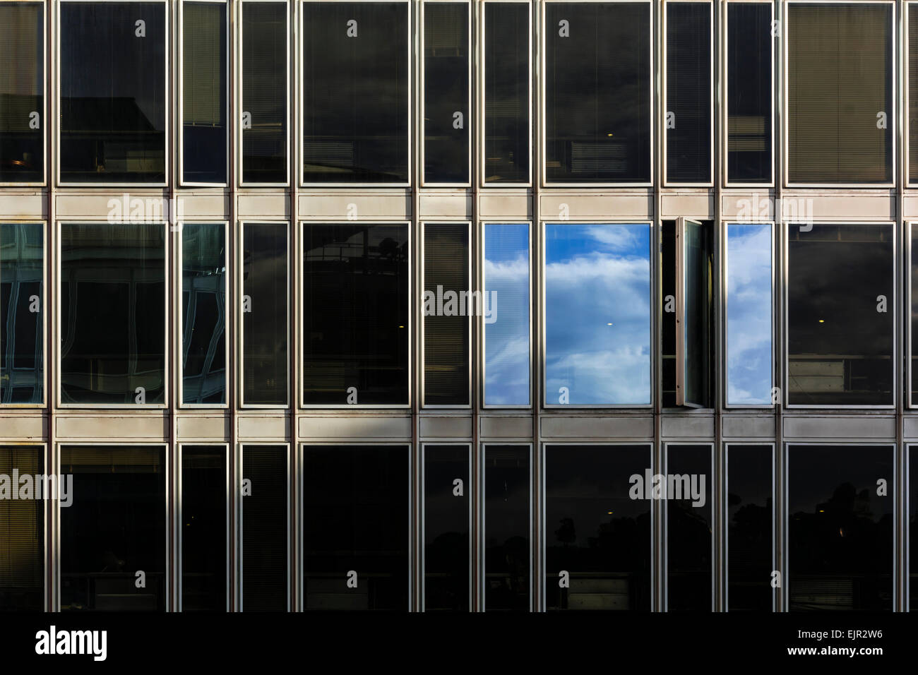 Cloud reflection on glass building hi-res stock photography and images ...