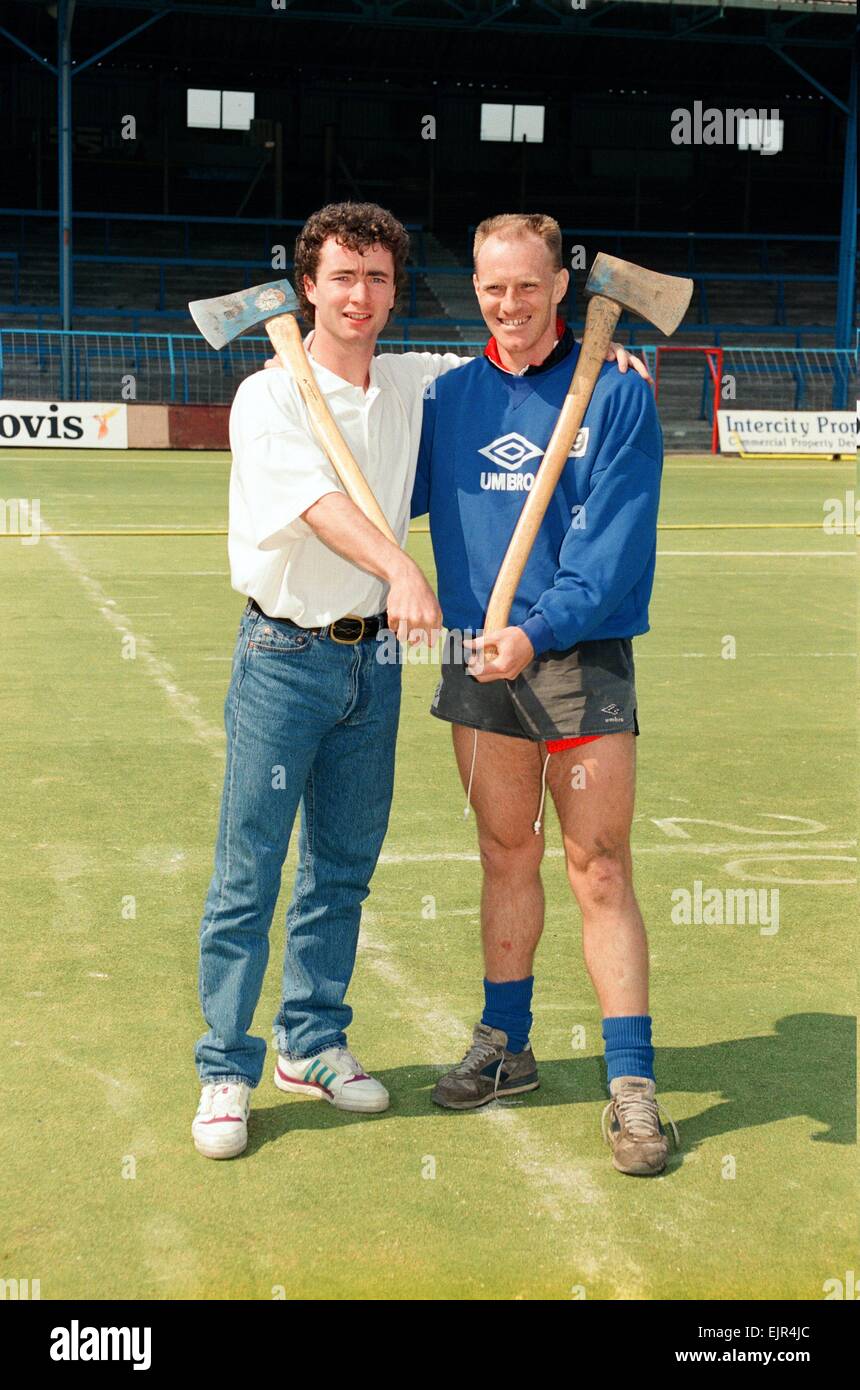 Mike Milligan and Andy Ritchie of Oldham Athletic before the League Cup ...