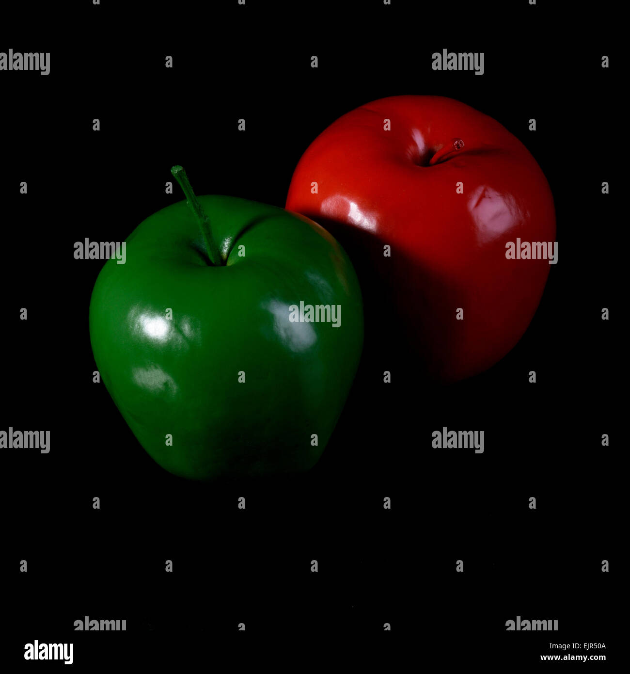 Red apple and green apple Stock Photo - Alamy