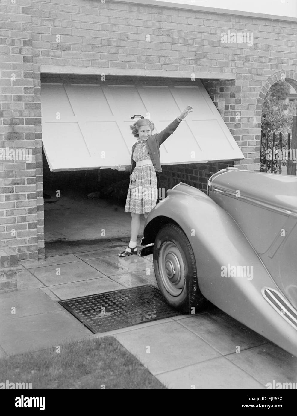 1950s garage hi-res stock photography and images - Alamy