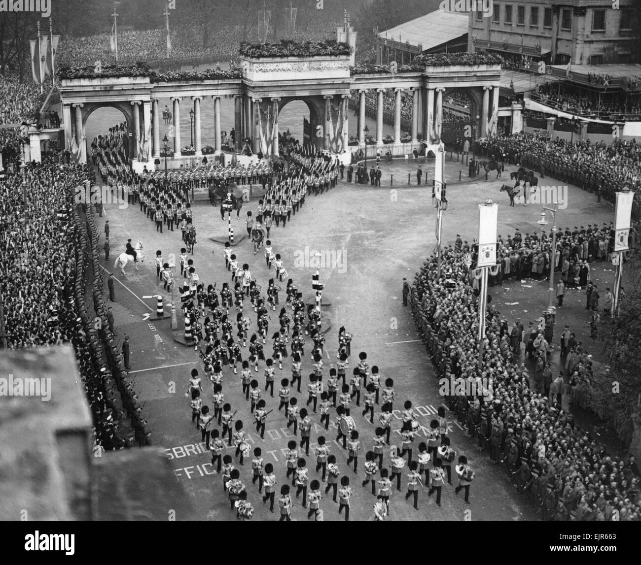Coronation of King George VI. Aerial view of the procession in progress ...