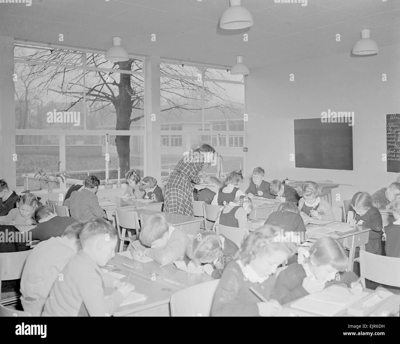 1950s classroom teacher High Resolution Stock Photography and Images ...