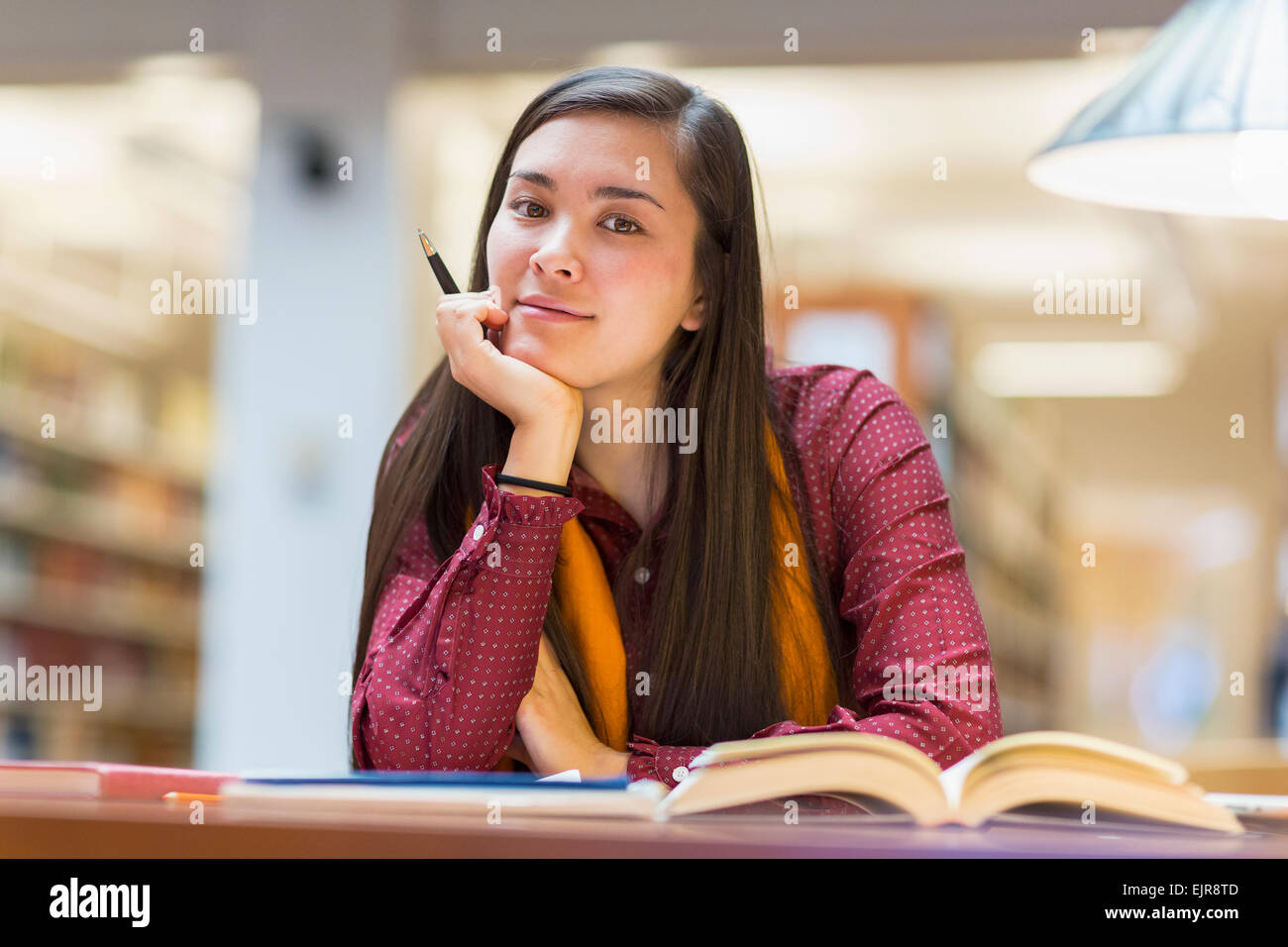 Education library learning space hi-res stock photography and images ...