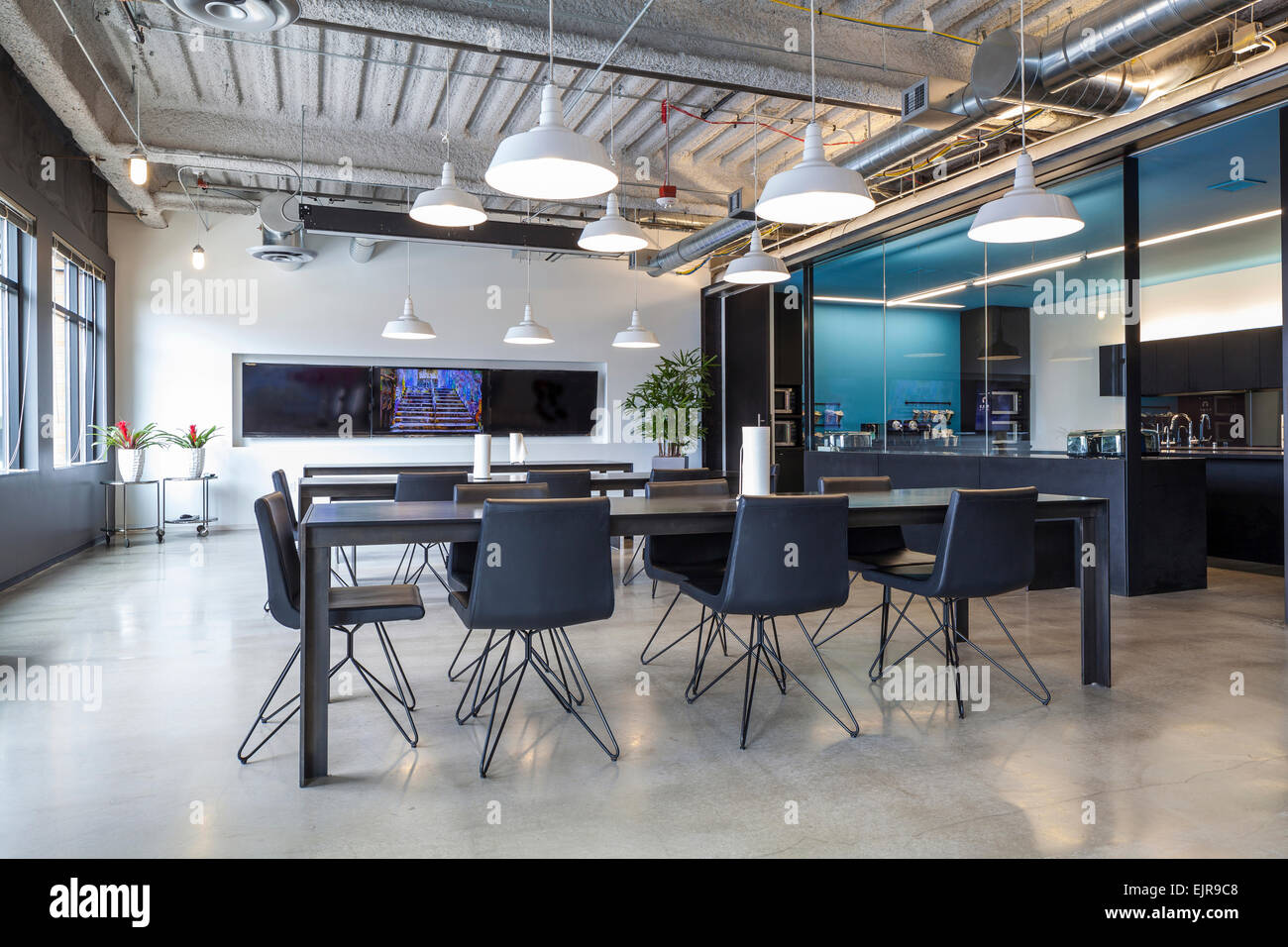 Open work area hi-res stock photography and images - Alamy
