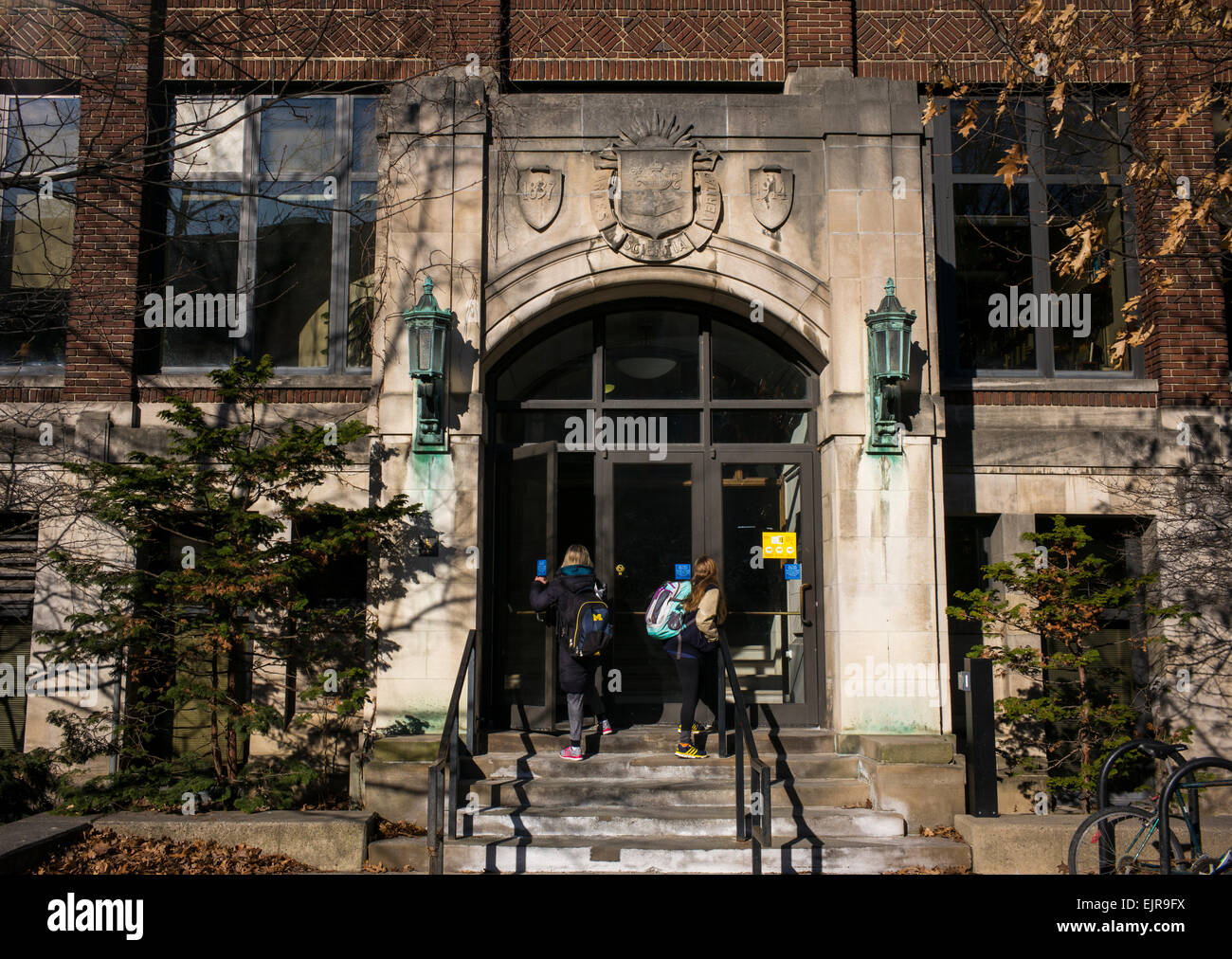 Enter building student hi-res stock photography and images - Alamy