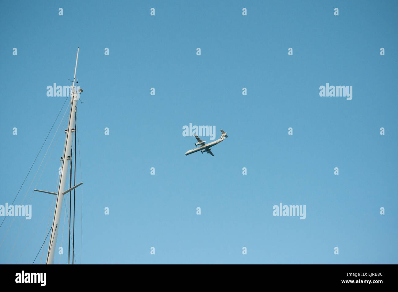 Flying boat passengers hi-res stock photography and images - Alamy