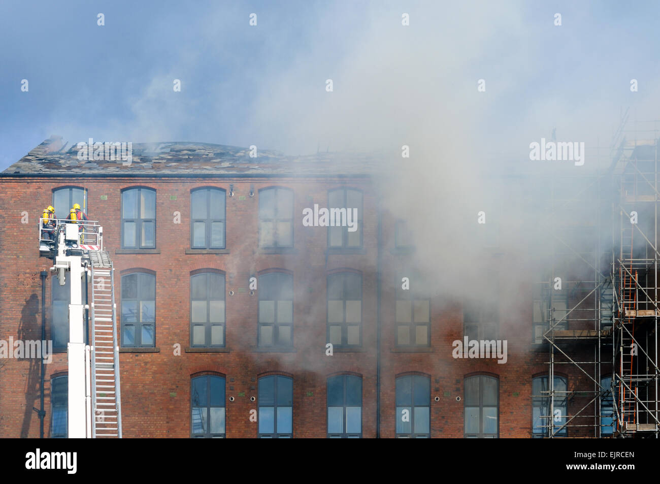 High rise building fires hi-res stock photography and images - Alamy