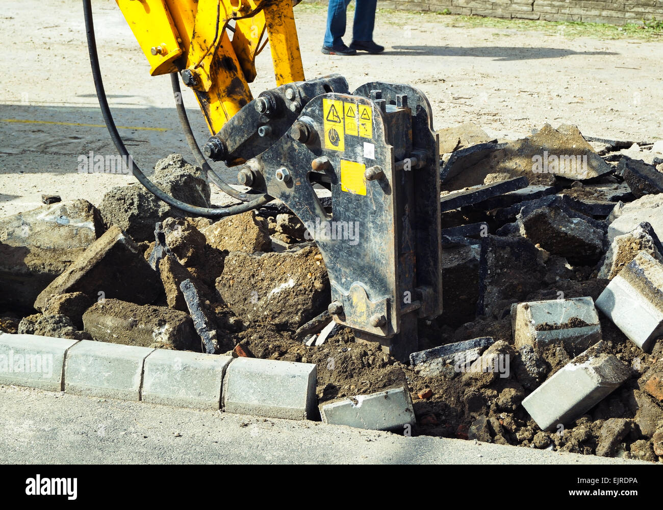 Man working excavator hi-res stock photography and images - Alamy