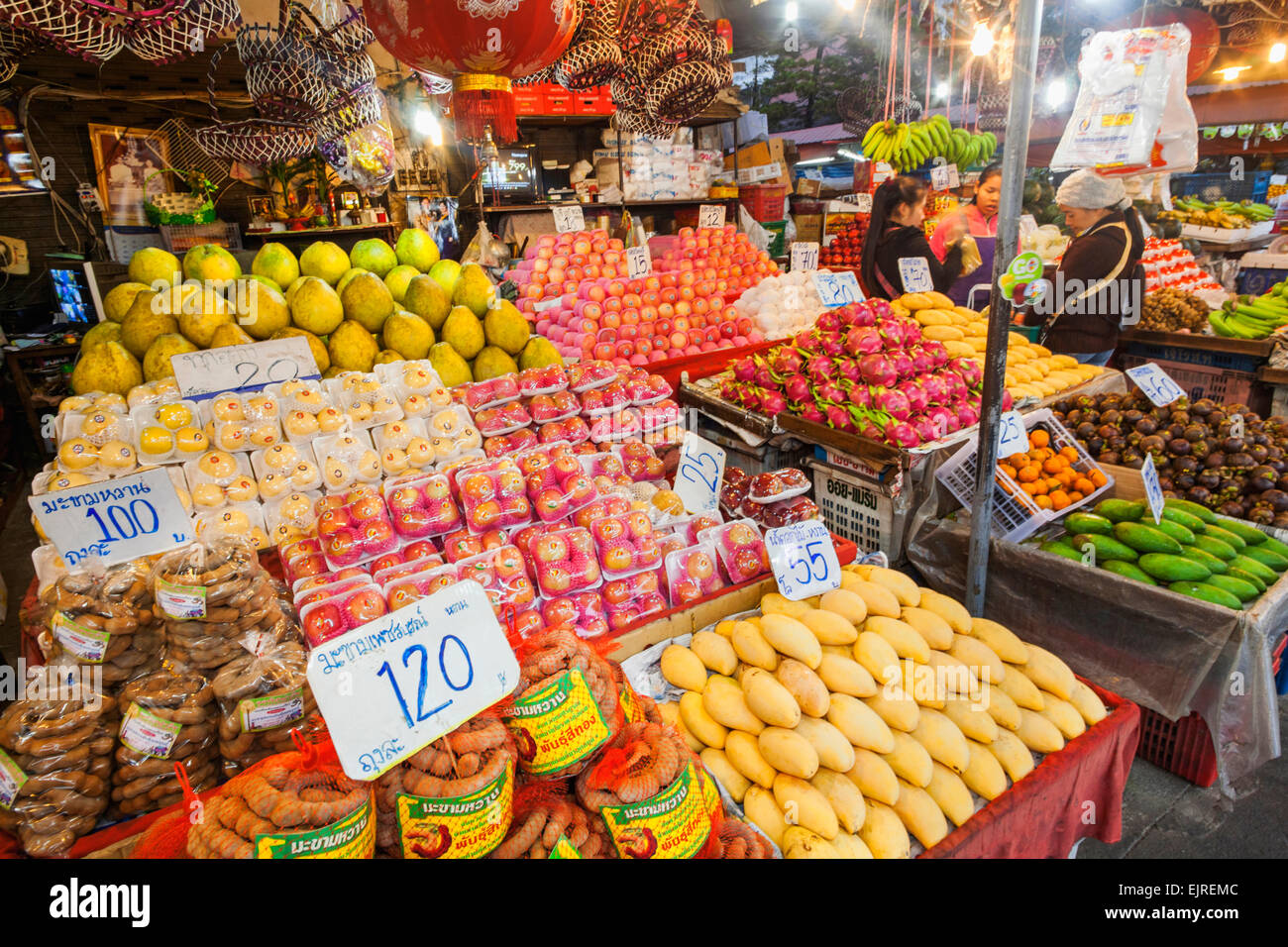 Fruit stall display hi-res stock photography and images - Alamy