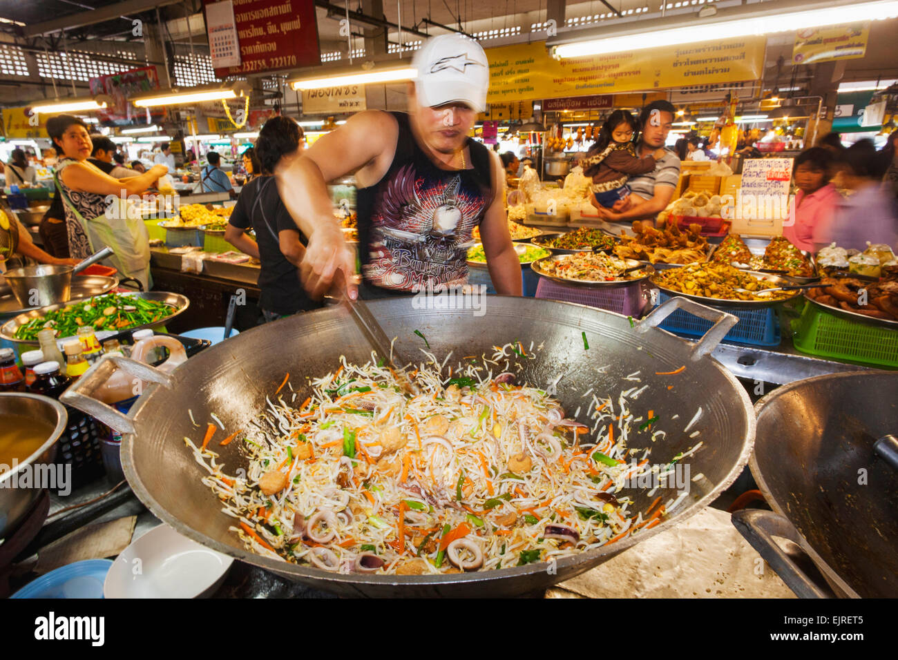 Giant wok hi-res stock photography and images - Alamy