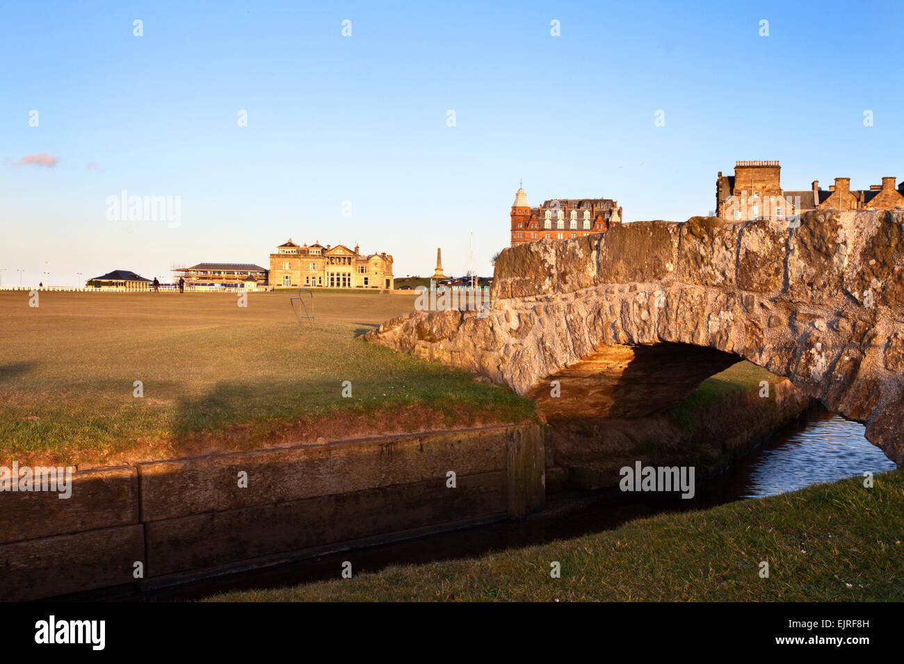 Swilken bridge hi-res stock photography and images - Alamy