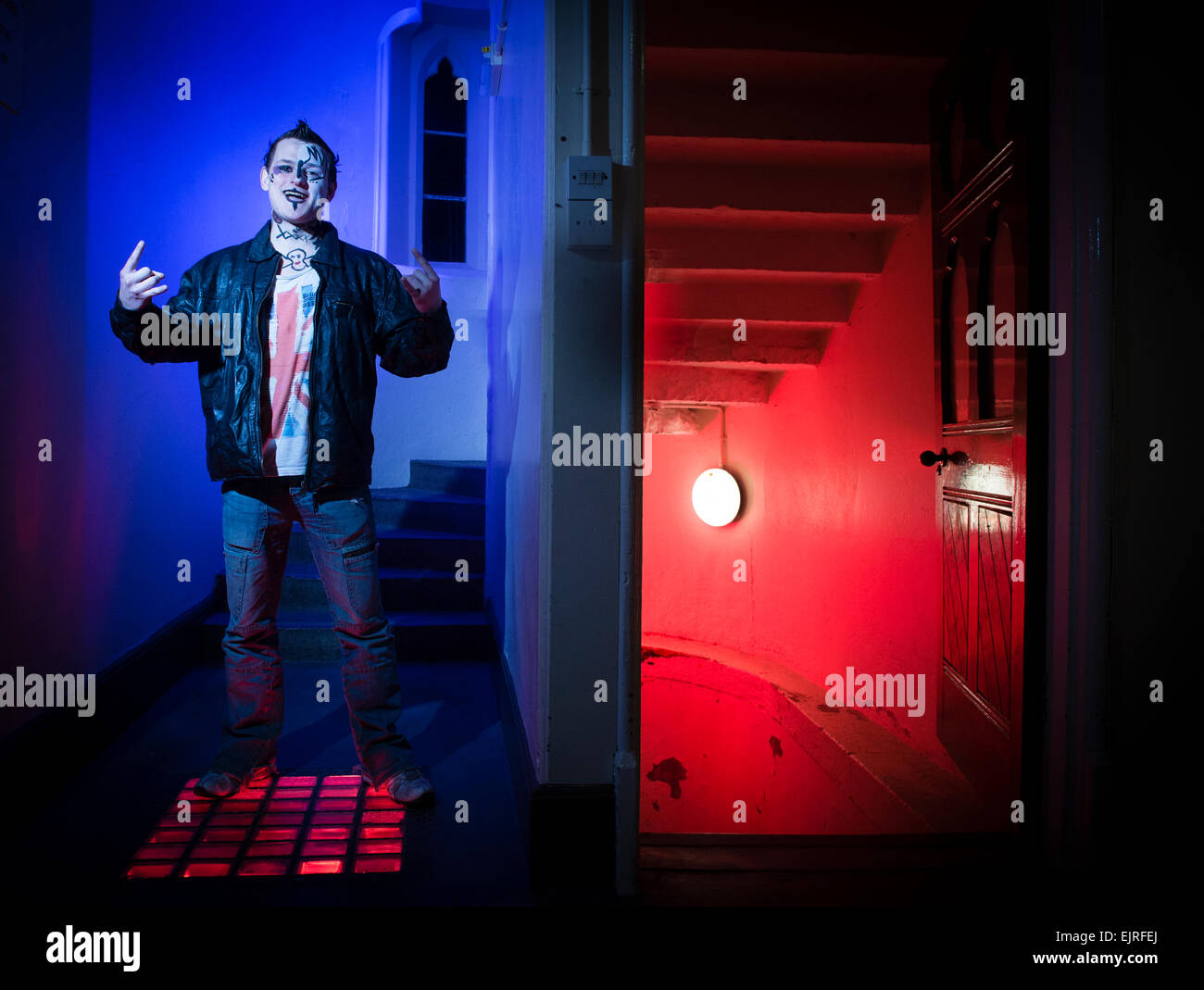 Lighting the face from below hi-res stock photography and images - Alamy