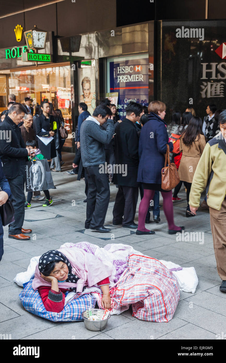 Homeless woman homelessness female hi-res stock photography and images ...