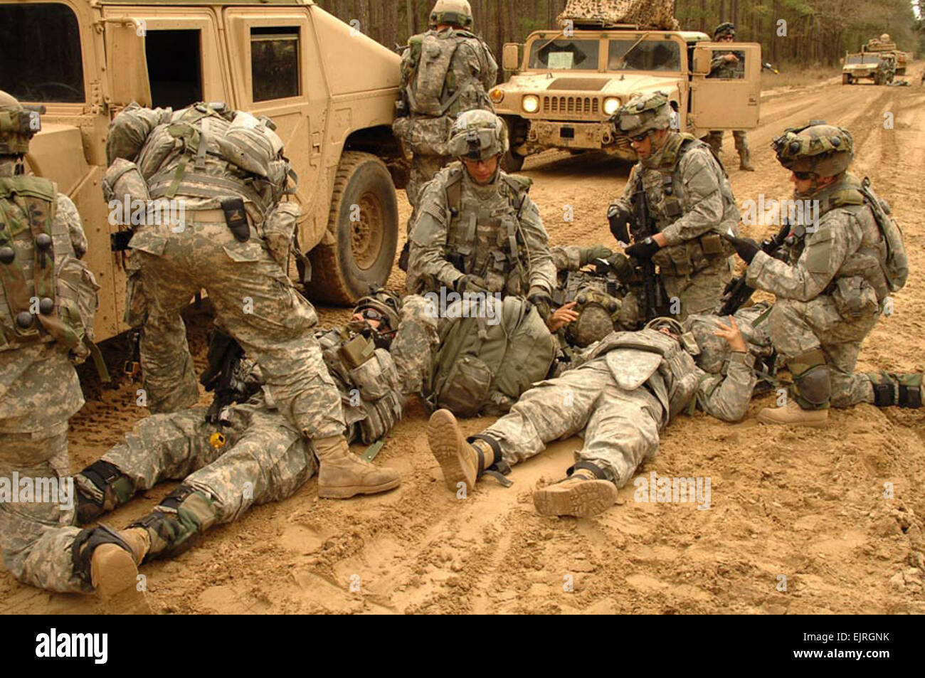 U.S. Army scouts from Headquarters and Headquarters Company, 1st ...