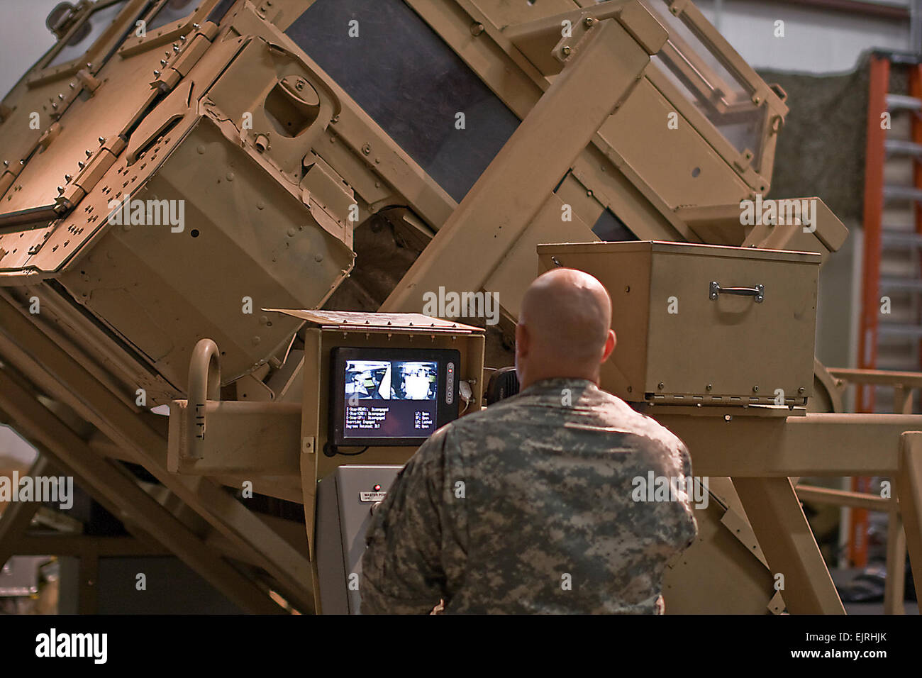 Hmmwv egress assistance training hi-res stock photography and images ...